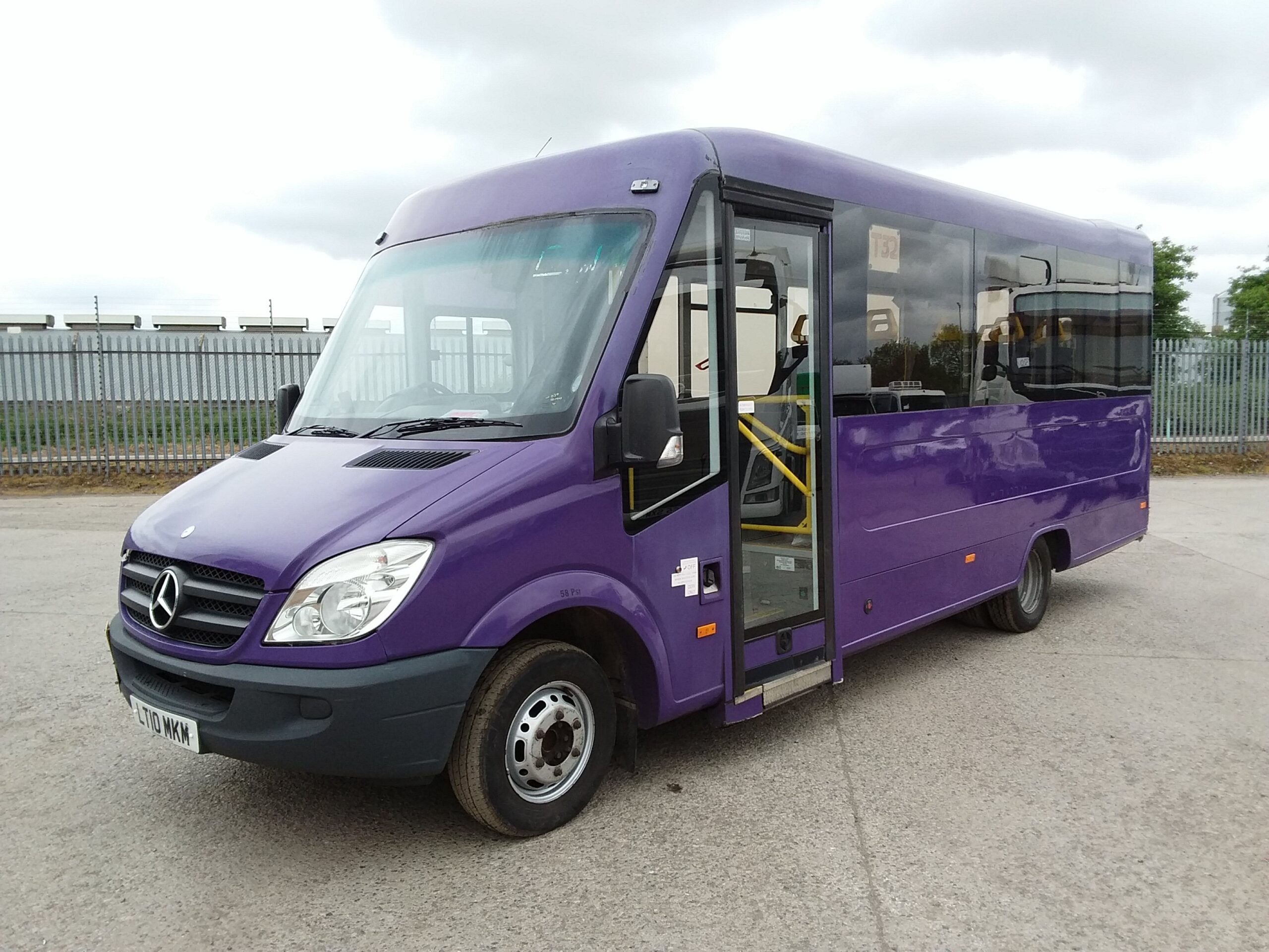 2010 Mercedes Sprinter 513 LWB Treka Mobility Minibus - Simply